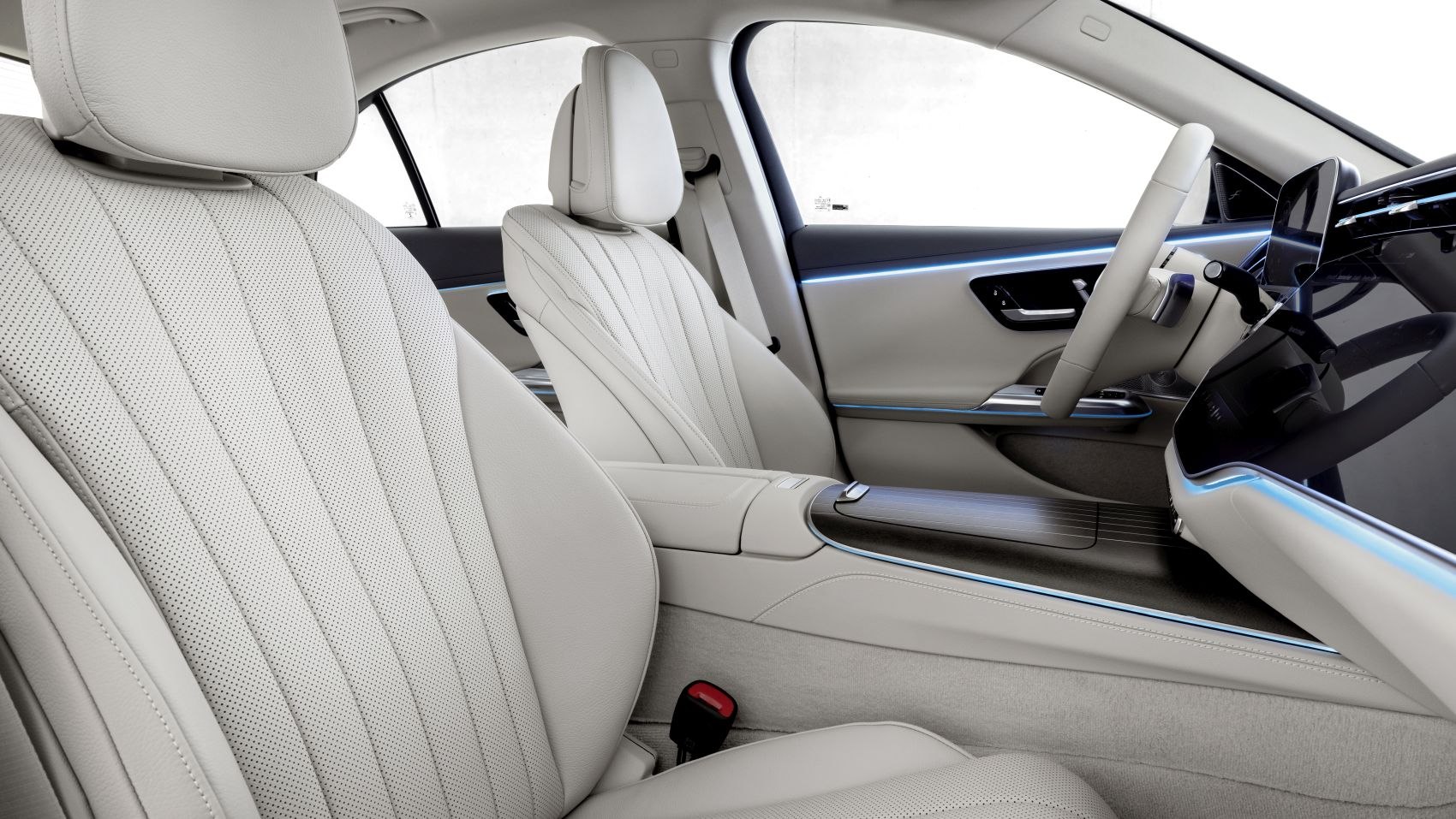 Mercedes-Benz E-class (W214) E 300e (313 Hp) Plug-in Hybrid 9G-TRONIC